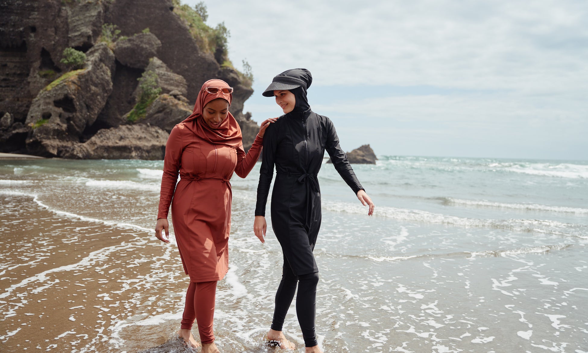 Women's Instant Swim Hijab - Comfortable Fit – WOMMO